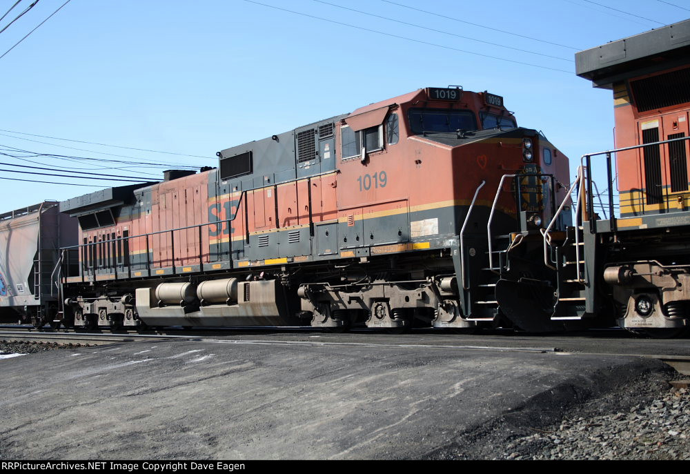 BNSF 1019